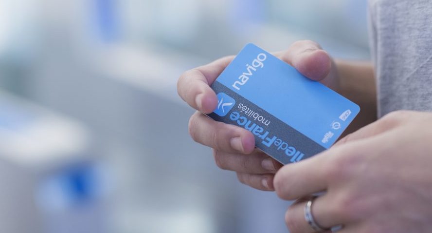 Navigo : sur le RER D recharger votre forfait en quelques clics